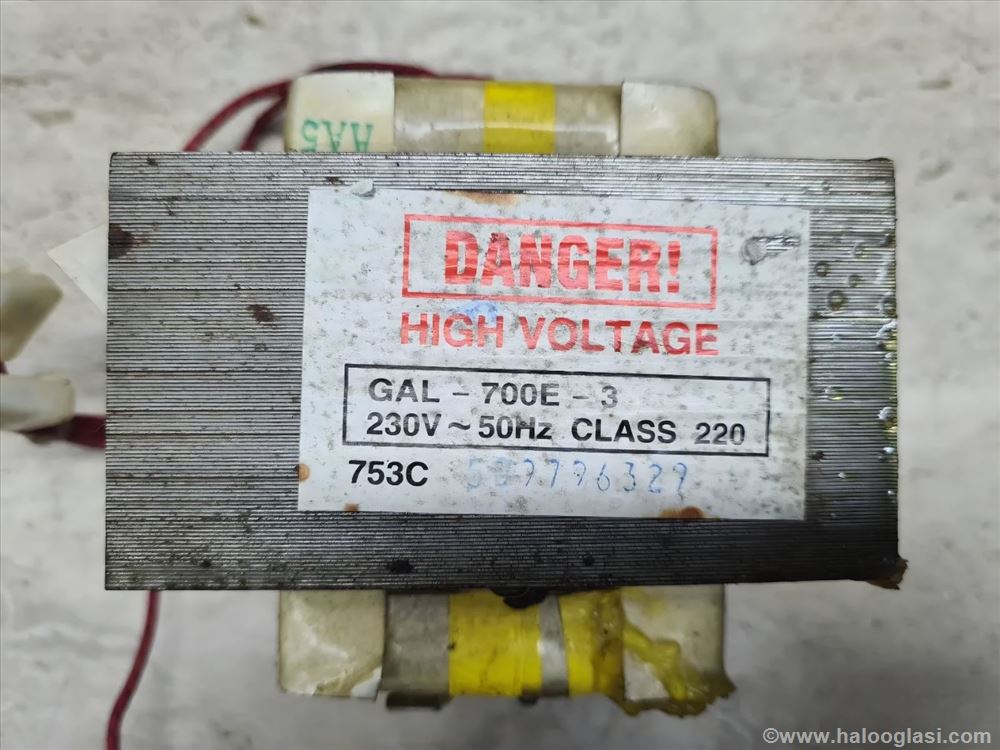 Transformatori / Trafoi GAL-700E-3 za Mikrotalasne | Halo Oglasi
