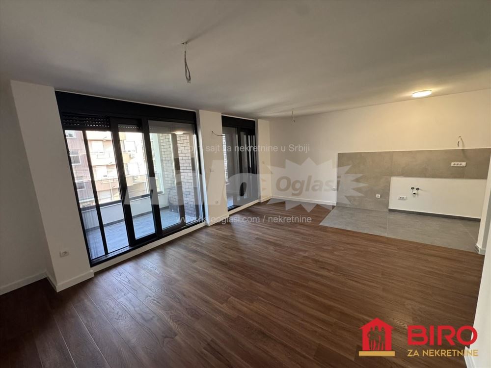 Stan,Novi Sad,Bulevar Evrope,kv: 136.00, ID: 10124 | Halo Oglasi