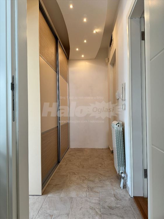 Lep stan, odlična lokacija | Halo Oglasi
