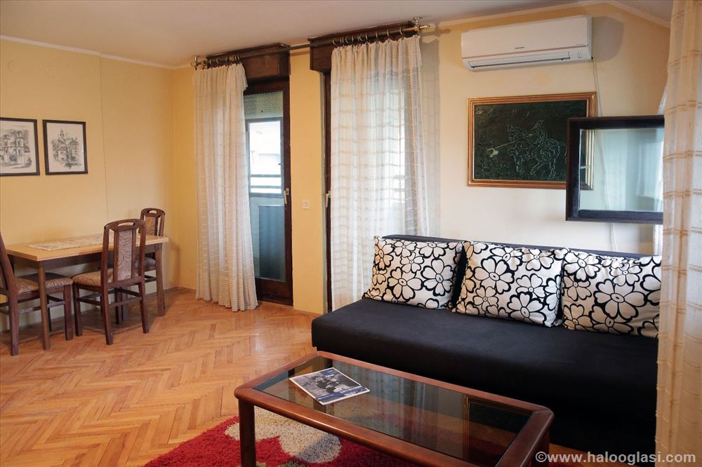 Filmski grad, izuzetna investicija, lift | Halo Oglasi