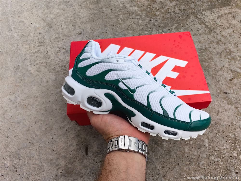 Nike Air Max Plus TN, Lacoste; Nove Nike TN patike | Halo Oglasi