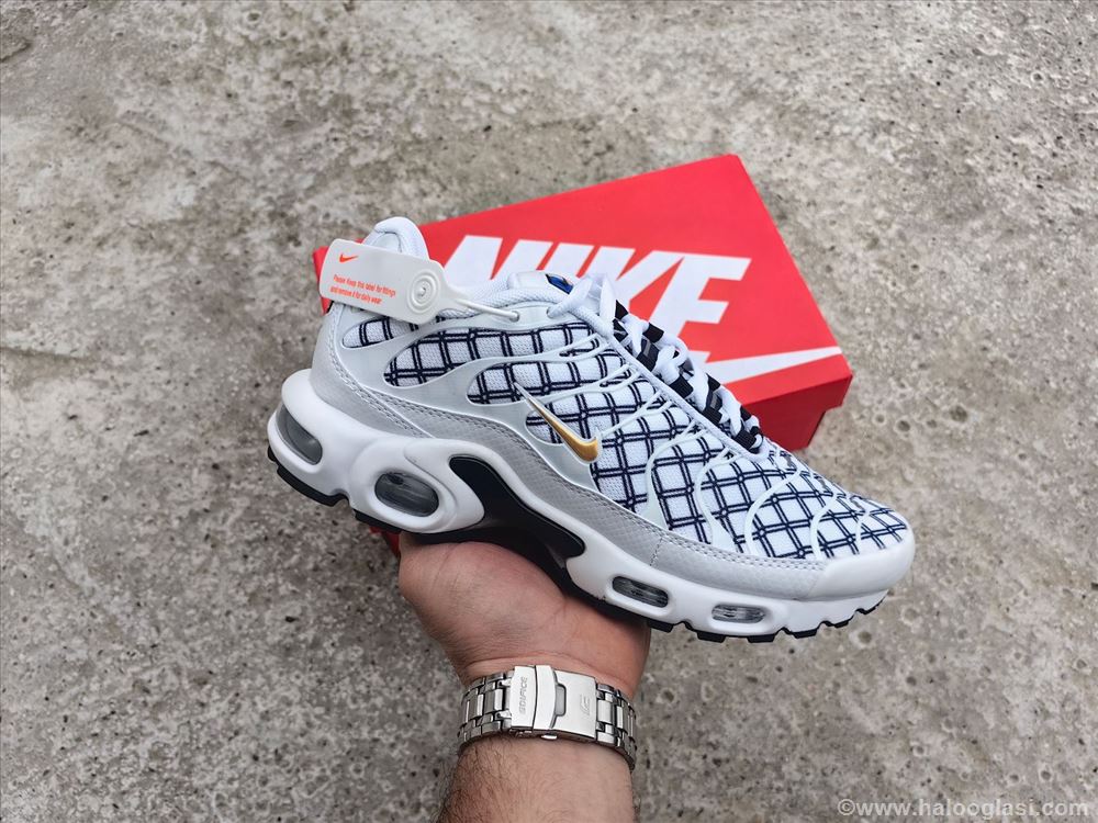 Nike Air Max Plus TN, White France; Nike TN patike | Halo Oglasi