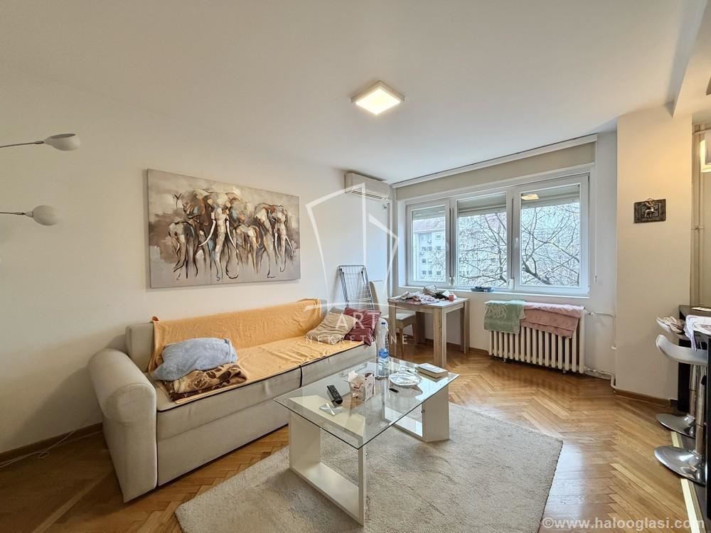 Stari Merkator, luks, 2.0, mereno 47m2 ID#13266 | Halo Oglasi
