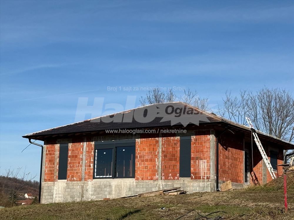 Kosmaj Rogača Kuća 120m2 17 Ari plac novogradnja | Halo Oglasi