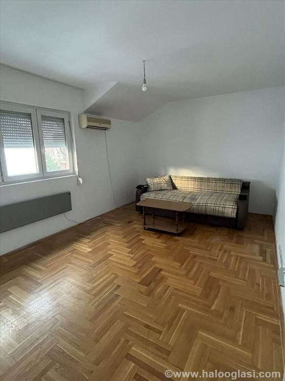 Izdaje se renoviran duplex,prazan ID#18975 | Halo Oglasi