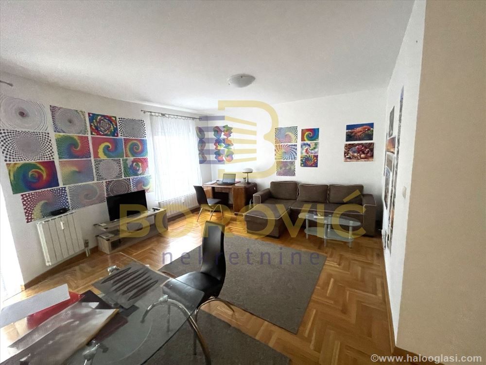 Đeram pijaca-Vojvode Savatija, 55m2, garaža | Halo Oglasi
