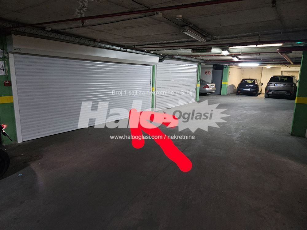 Komforna garaza zatvorena alu vratima | Halo Oglasi