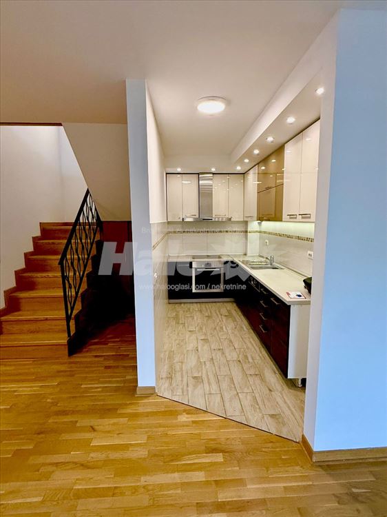 Zemun Centar -Beograd - Novogradnja - Drvo/Alumil | Halo Oglasi