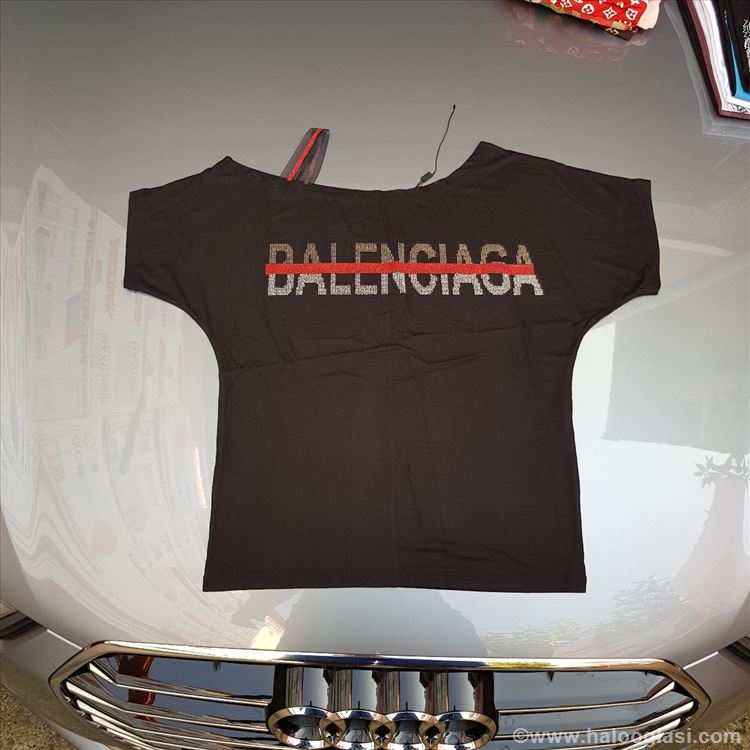 Balenciaga majica M velicina NOvo! | Halo Oglasi