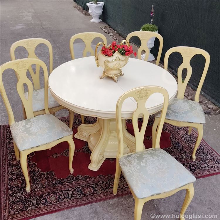Stilski Elegantan Trepezariski Sto i stolice | Halo Oglasi