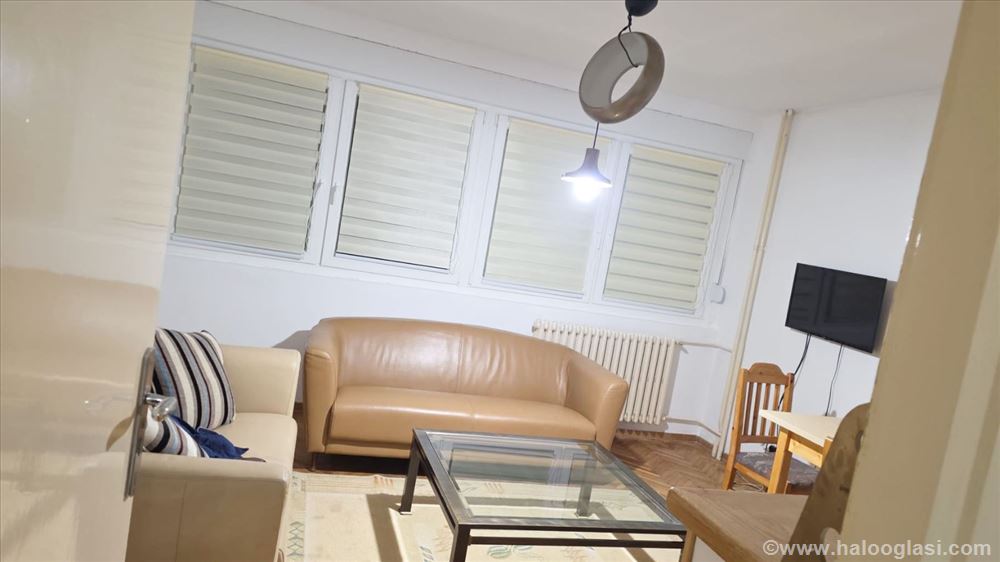 Renoviran 3.0 stan blizu Sava centra | Halo Oglasi