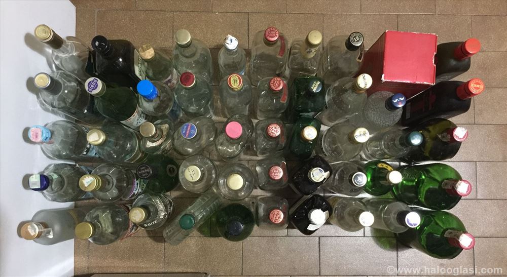 STAKLENE FLAŠE - 50 Praznih flaša od žestine 20-40 | Halo Oglasi